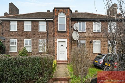 3 bed flat for sale in Western Avenue, Acton W3, £400,000 - Zoopla