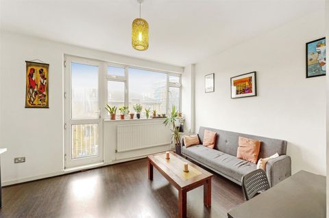 2 bed flat to rent in Fellows Court, Weymouth Terrace, Hackney E2, £ ...