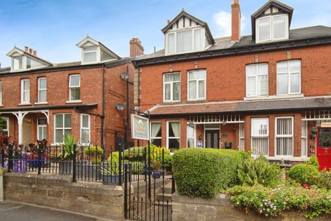 6 bed semi-detached house for sale in Prospect Hill, Whitby, North ...