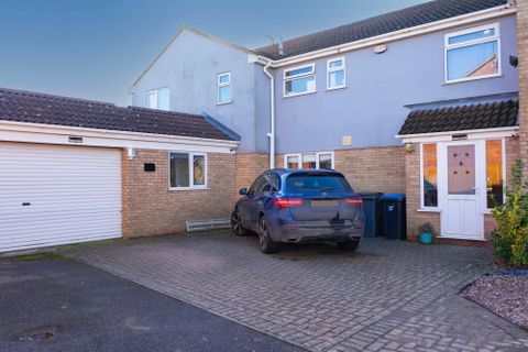 6 bed semi-detached house for sale in Cobwells Close, Fleckney ...