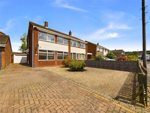 Cherry Tree Road, Chinnor, Oxfordshire OX39, 3 bed semi-detached house ...