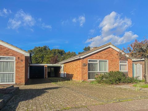 2 bed detached bungalow for sale in Elmstead Road, Colchester CO7, £ ...