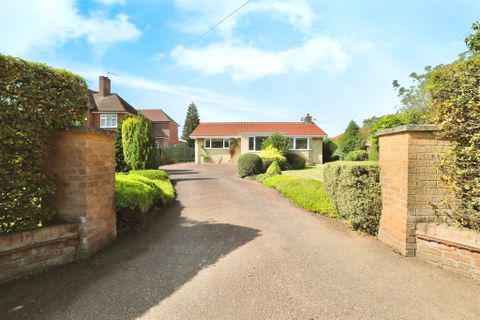 3 bed detached bungalow for sale in Doncaster Road, Langold, Worksop ...