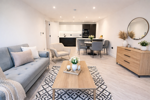 1 Trinity Way M3, 2 bed flat to rent, £1,600 pcm - Zoopla