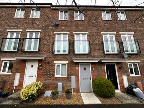 4 bed terraced house for sale in Broom Field Way, Felpham, Bognor Regis ...