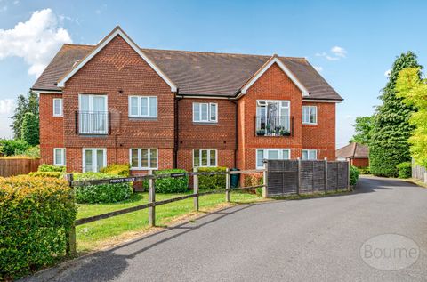 1 bed flat for sale in Longacre, Ash, Surrey GU12, £145,000 - Zoopla