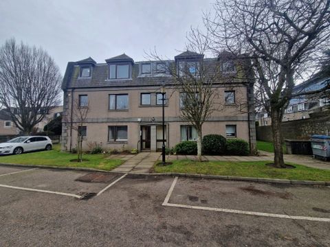 2 bed flat to rent in Hardgate, Holburn, Aberdeen AB11, £625 pcm - Zoopla