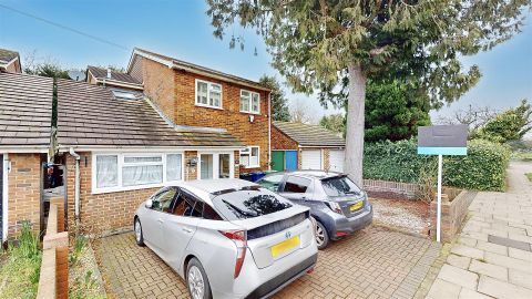 4 bed semi-detached house for sale in Alleyn Park, Southall UB2, £ ...