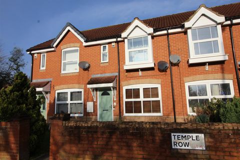 Temple Row, Colton, Leeds LS15, 2 bed town house to rent, £995 pcm - Zoopla