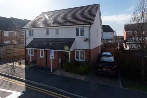 3 bed semi-detached house for sale in Halcrow Avenue, Dartford, Kent DA1, £430,000 - Zoopla