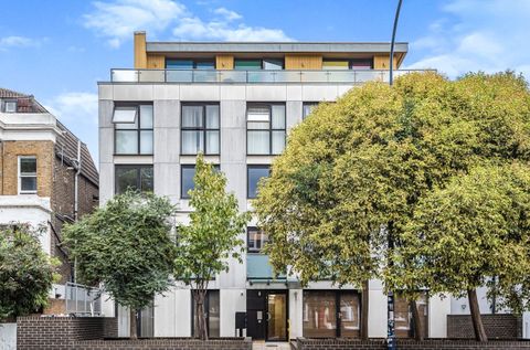 Lewisham Way, London SE14, 1 bed flat for sale, £290,000 - Zoopla