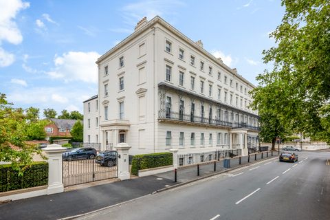Newbold House, Leamington Spa, Warwickshire CV32, 3 bed flat for sale ...