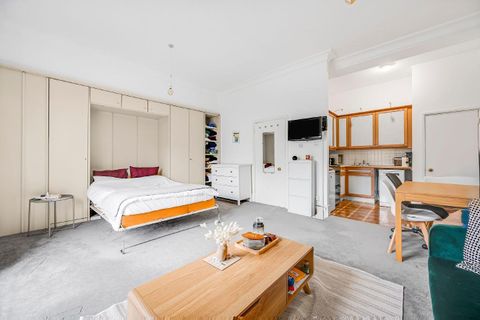 Milner Square, London N1, Studio to rent, £2,000 pcm - Zoopla