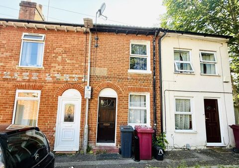 Upper Crown Street, Reading RG1, 2 bed terraced house to rent, £1,400 ...