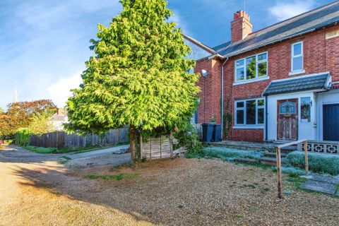 Manor Farm Road, Raunds, Wellingborough NN9, 3 bed terraced house for ...