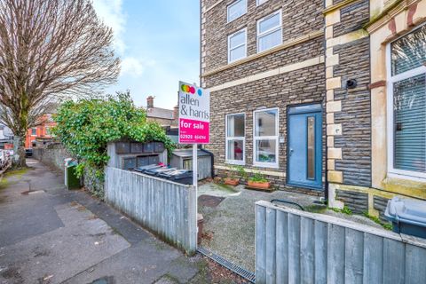 1 bed flat for sale in Connaught Road, Roath, Cardiff CF24, £150,000 ...