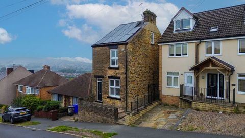 3 bed detached house for sale in Linaker Road, Walkley, Sheffield S6, £ ...