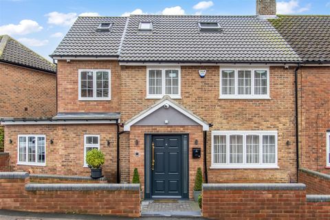 Cedar Close, Potters Bar EN6, 4 bed semi-detached house for sale, £ ...