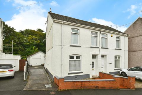 Stepney Road, Pwll, Llanelli, Carmarthenshire SA15, 3 bed semi-detached ...