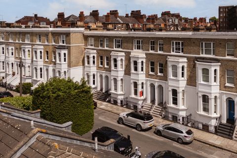 5 bed town house for sale in Westcroft Square, Hammersmith W6, £ ...