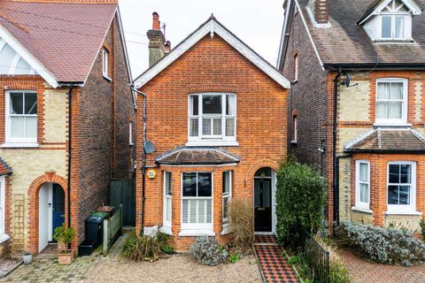 3 bed detached house for sale in Deerings Road, Reigate RH2, £950,000 ...