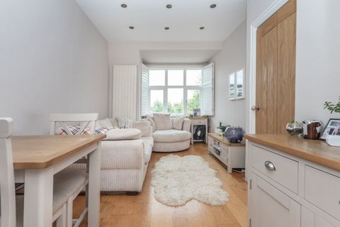Digby Mansions, Hammersmith Bridge Road, Riverside, Hammersmith W6, 1 ...