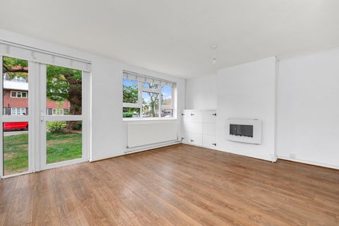 2 bed flat to rent in Acre Road, Kingston Upon Thames KT2, £1,800 pcm ...