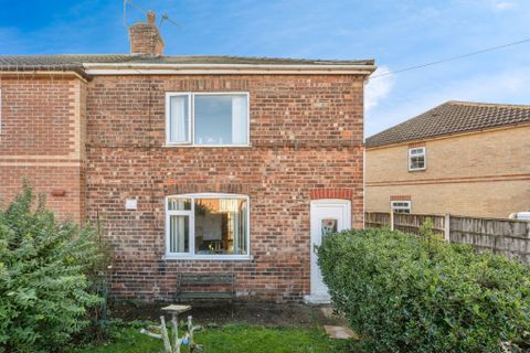 Corona Drive, Thorne, Doncaster DN8, 3 bed semi-detached house for sale, £110,000 - Zoopla