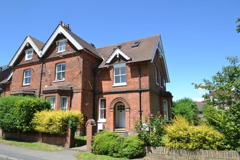 Station Road, Merstham, Surrey RH1, 5 bed property for sale, £375,000 ...