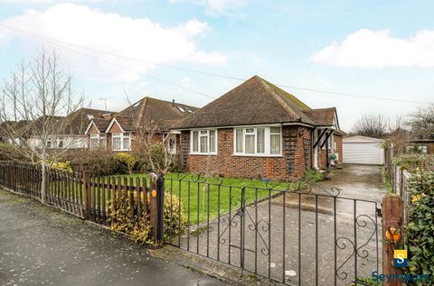 Fairlands, Guildford, Surrey GU3, 3 bed detached house for sale, £ ...