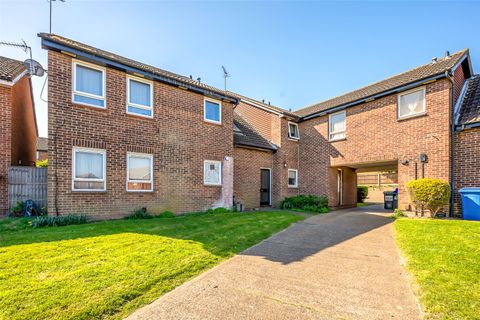 Studio for sale in Wyatt Road, Crayford DA1, £140,000 - Zoopla