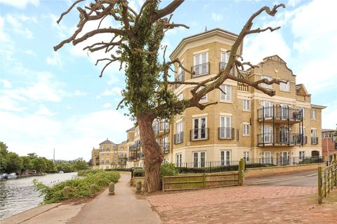 Regents Riverside, Brigham Road, Reading, Berkshire RG1, 2 bed flat to ...