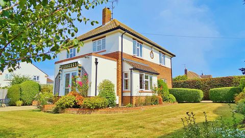 4 bed detached house for sale in Ashlyns Road, Frinton-On-Sea CO13, £ ...