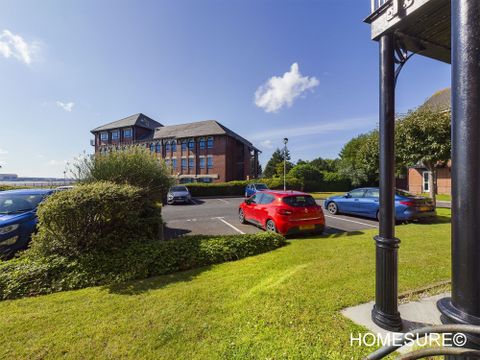 Armstrong Quay, Liverpool L3, 2 bed flat for sale, £170,000 - Zoopla