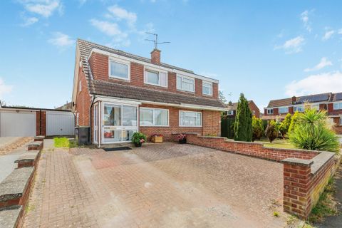 Grangeway, Rushden NN10, 3 bed semi-detached house for sale, £200,000 ...