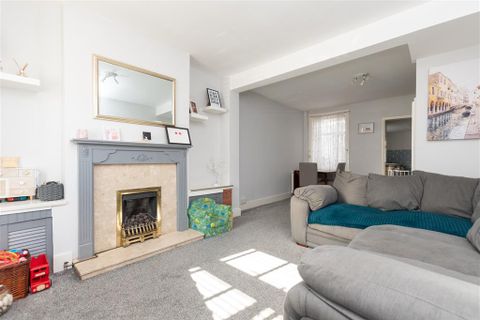 3 bed terraced house for sale in Gordon Road, Northfleet, Gravesend ...