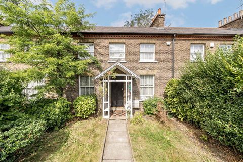 2 bed property for sale in The Burroughs, London NW4, £550,000 - Zoopla