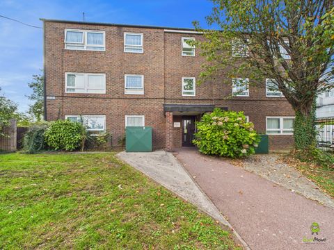 Compton Place, Erith, Kent DA8, 1 bed flat for sale, £200,000 - Zoopla