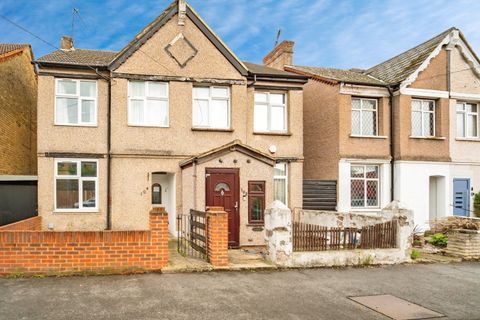 Waterloo Road, Uxbridge UB8, 5 bed semi-detached house for sale, £ ...
