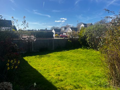 2 bed bungalow to rent in Romney Way, Hythe CT21, £1,450 pcm - Zoopla