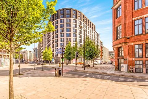 Piccadilly Place, Manchester M1, 2 bed flat for sale, £270,000 - Zoopla