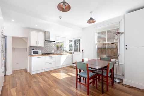 2 bed flat to rent in Glenfield Road, London SW12, £2,600 pcm - Zoopla