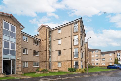 Newlands Court, Bathgate EH48, 2 bed flat for sale, £117,000 - Zoopla