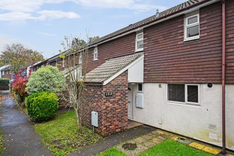 3 bed terraced house to rent in Quetta Park, Fleet GU52, £1,795 pcm ...