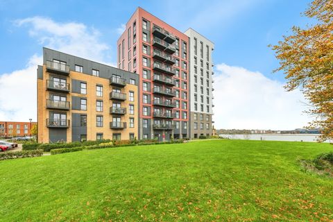 2 bed flat for sale in Television House, Meridian Way, Southampton SO14 ...
