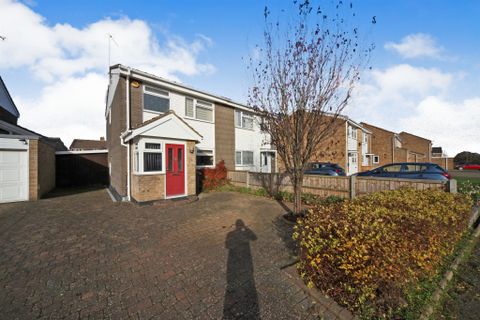 3 bed semi-detached house for sale in Telscombe Way, Luton LU2, £ ...