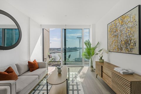 No.2, 10 Cutter Lane, Upper Riverside, Greenwich Peninsula SE10, 2 bed ...