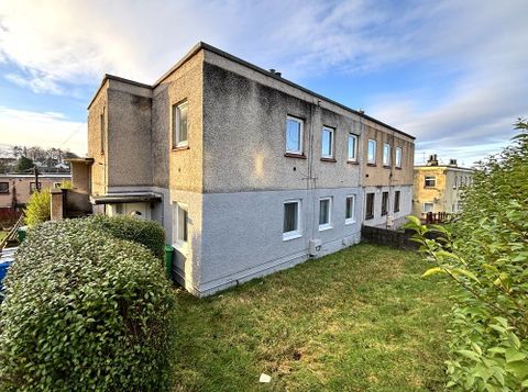 2 bed flat for sale in Louise Street, Dunfermline KY11, £94,950 - Zoopla