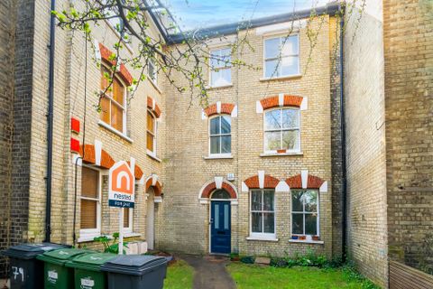 Bonnington Square, London SW8, 5 bed property for sale, £1,500,000 - Zoopla