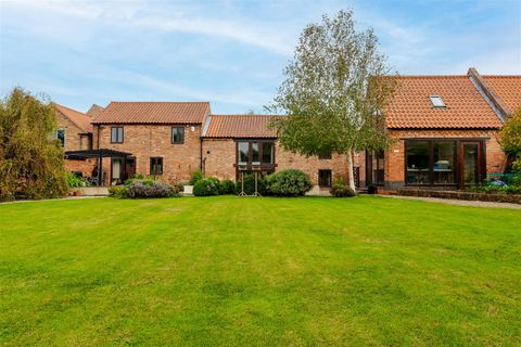 3 bed barn conversion for sale in Brandhills View, Alverton, Nottingham ...